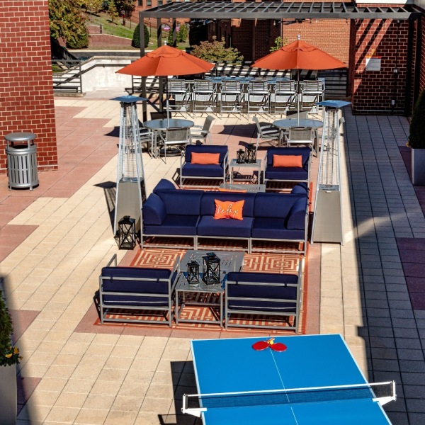 Pet-Friendly Apartments in Del Ray | Del Ray Tower at Fuse